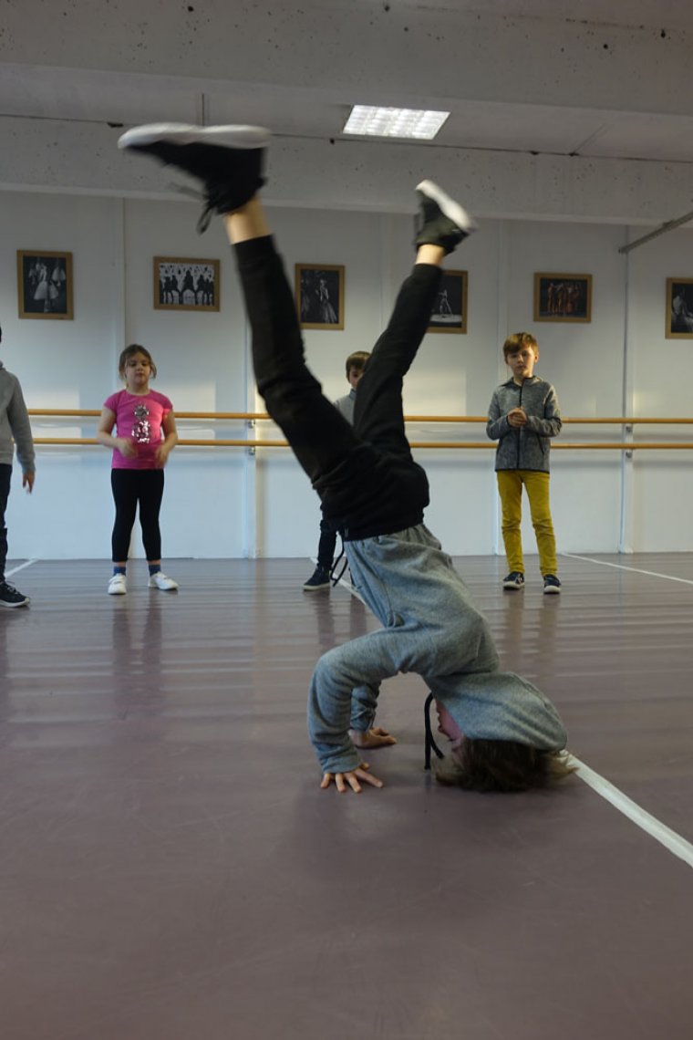Cours de Breakdance pour enfants de 7 à 10 ans à Bordeaux